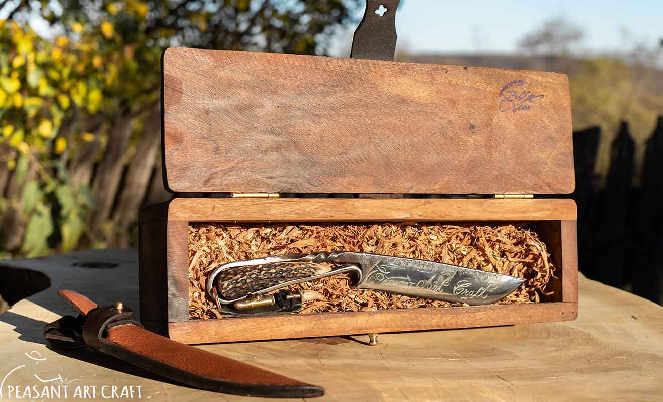 Forging a Blacksmiths Knife With Deer Antler Handle